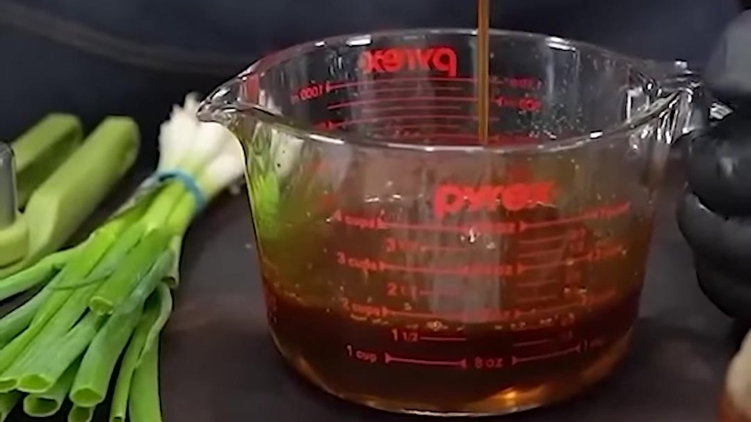 Easy 5-ingredient crockpot chicken