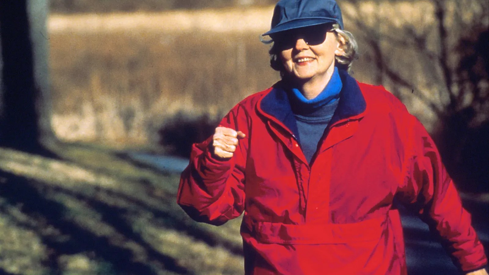 The post-meal stroll: How 10 minutes of movement flattens blood sugar ...