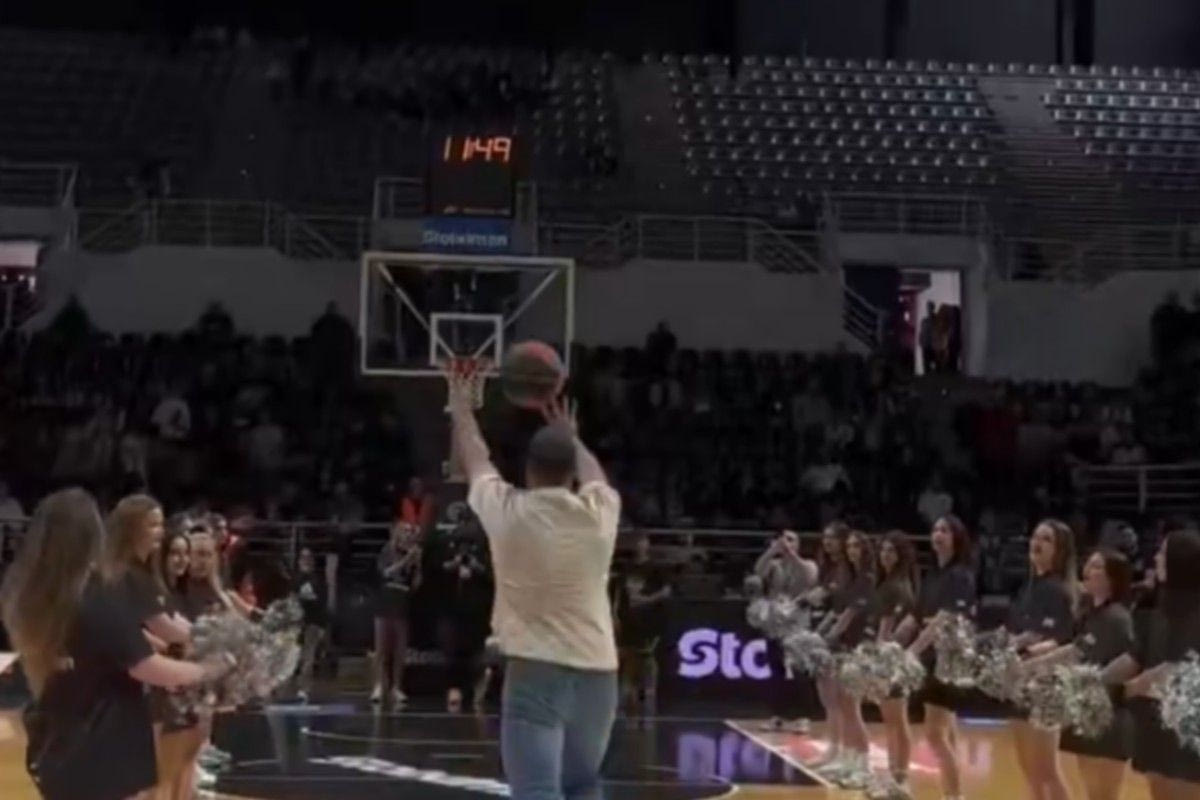ΠΑΟΚ: Φίλος του Δικεφάλου ευστόχησε σε σουτ από το κέντρο, το ποσό που ...