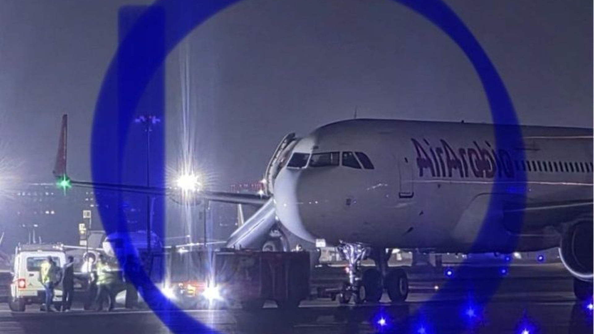 Αεροπορικό χάος στην Ινδία: Επιβάτης εγκατέλειψε αεροσκάφος εν κινήσει