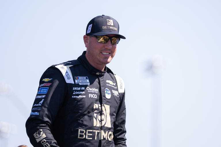 Kyle Busch fades to 20th at Texas after bizarre incident with John ...