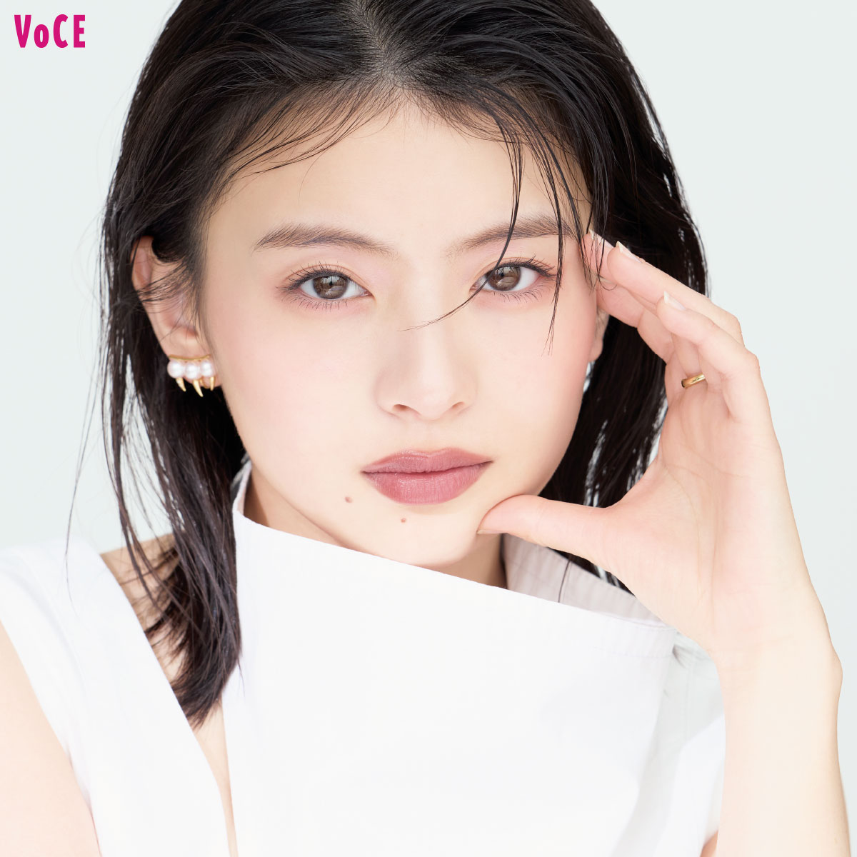 【出口夏希がまとう夏メイク】青みモーヴで大人の甘さを