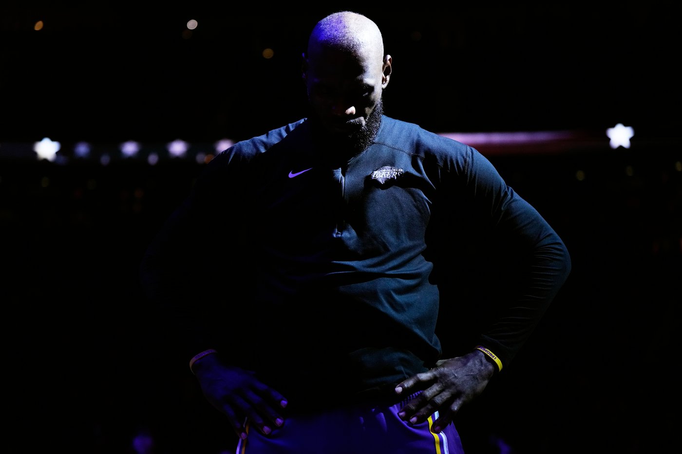 NBA conference semis: Thunder-Lakers, Spurs-Wolves, Knicks-76ers