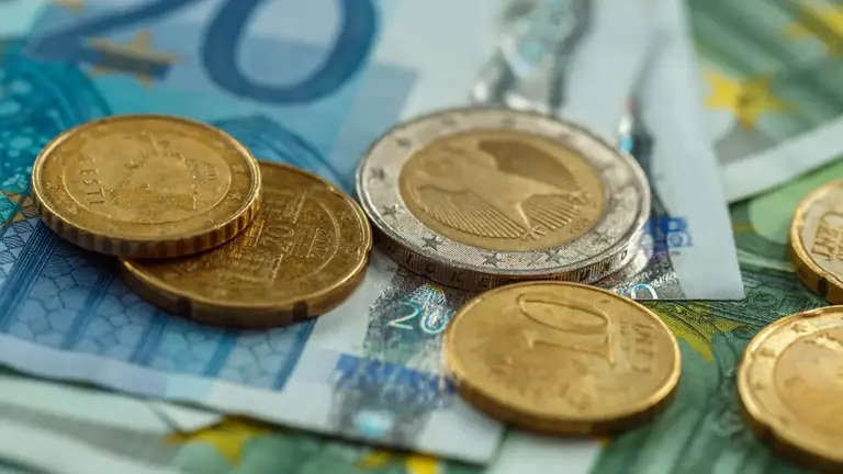 Málokdo to ví: vložení mince do mrazáku je jeden z nejlepších tipů ...