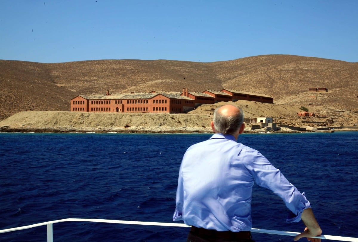 Το νησί του θανάτου ζωντανεύει ξανά... Η χούντα εξορίζει 6000 ...