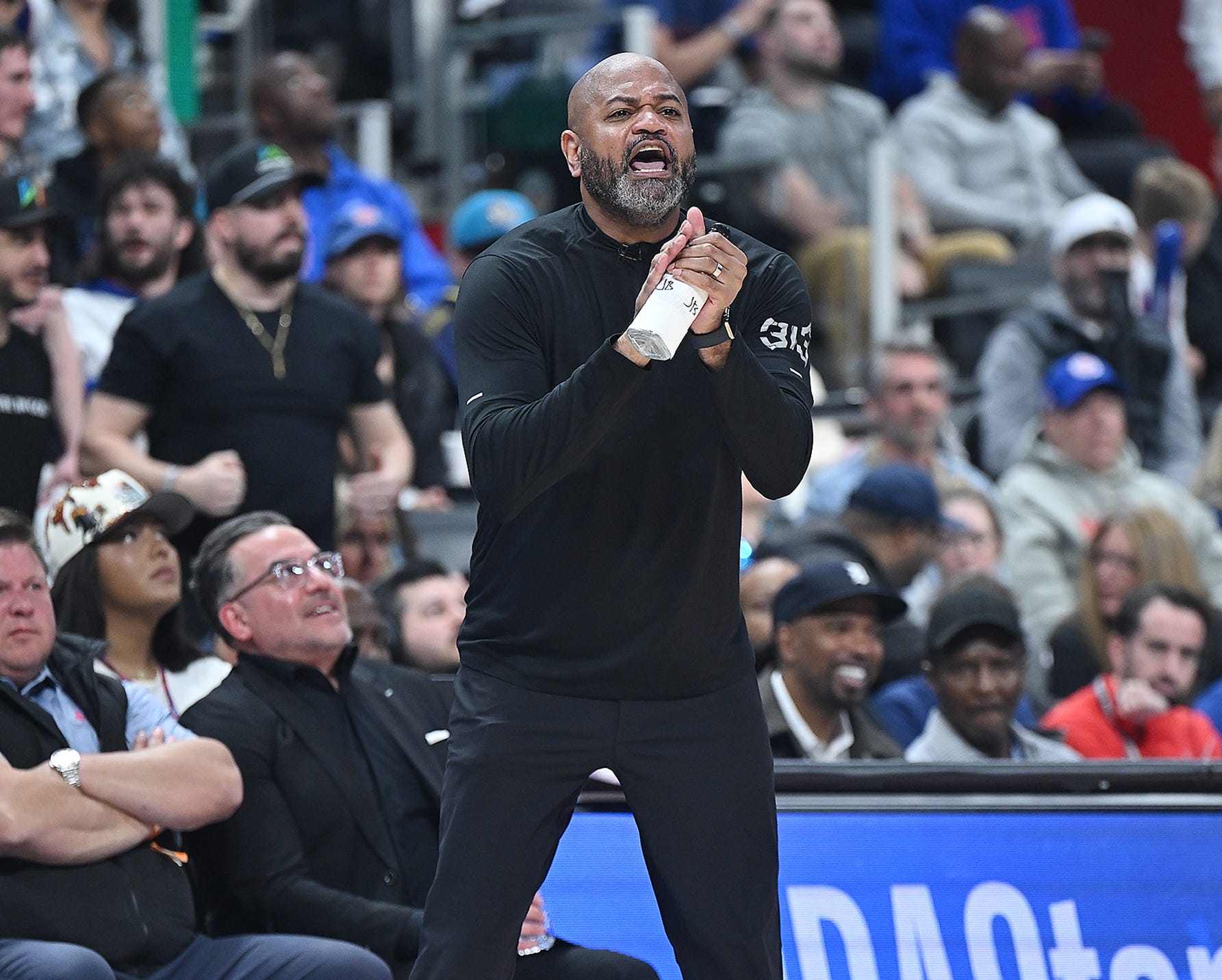 Detroit Pistons give coach JB Bickerstaff contract extension