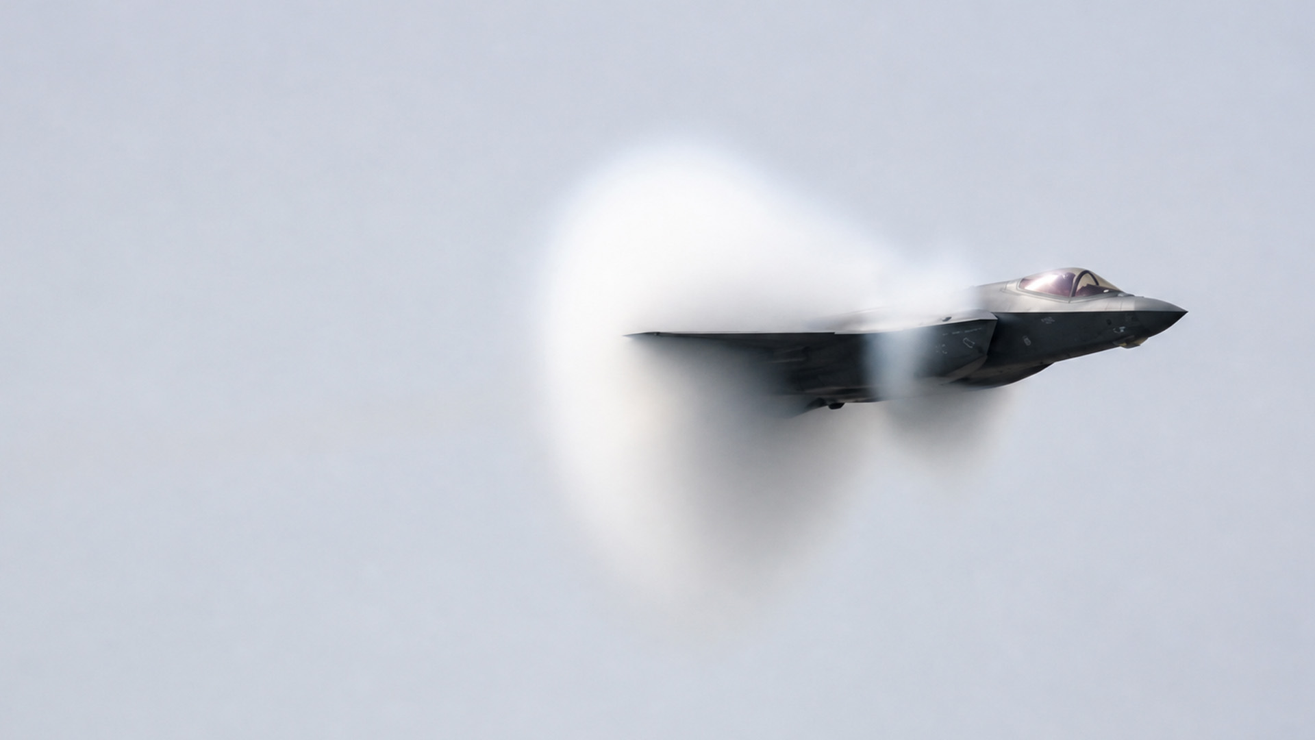 US Air Force F-35 performs aerial display