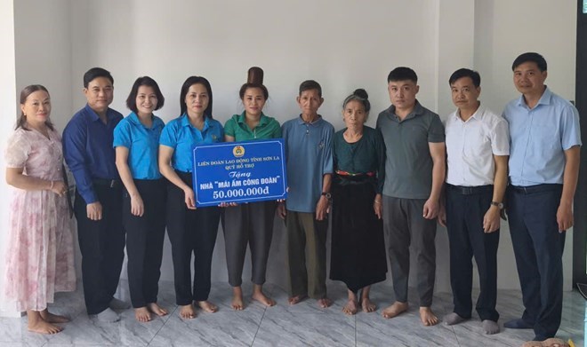 Nhiều hoạt động chăm lo đoàn viên trong Tháng Công nhân ở Sơn La