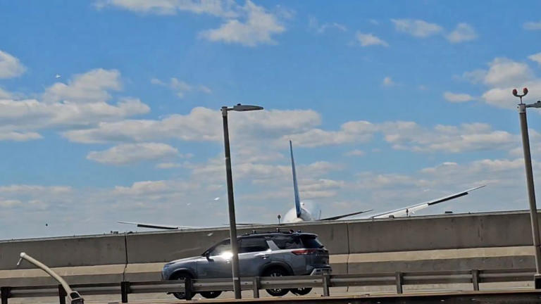 United flight collides with truck and light pole as it lands at Newark ...