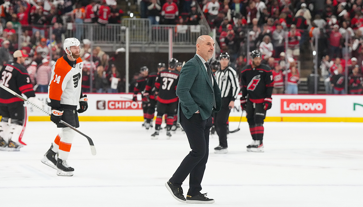 Tocchet challenges Flyers to want the 'hard ice' and 'confrontation'