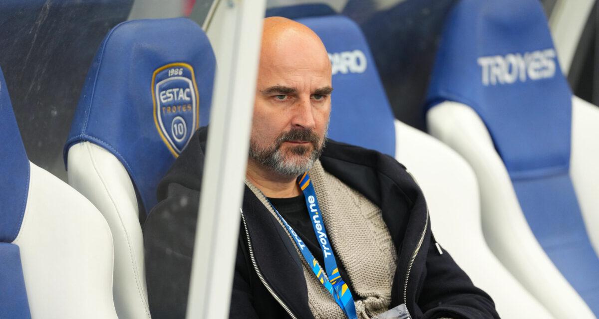 Troyes : au lendemain du sacre en Ligue 2, l'ESTAC officialise le ...