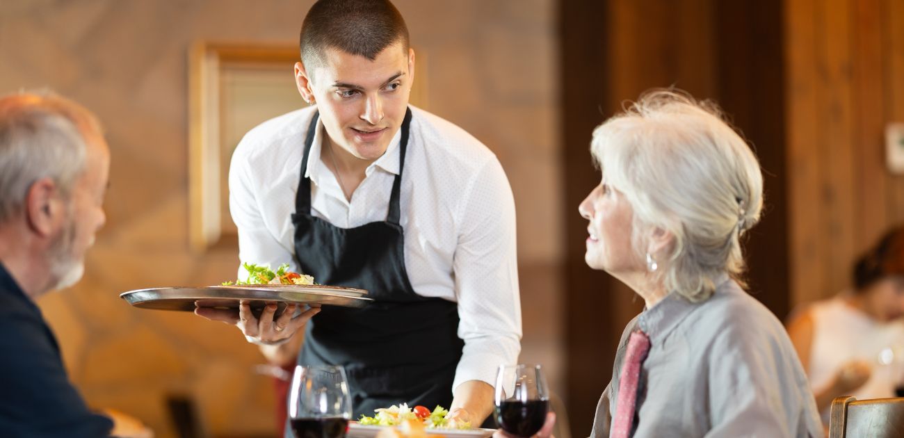 Restaurant : la loi française est formelle, rien n'oblige un ...