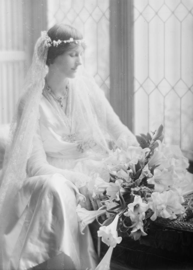 72 vintage wedding dress photos that show how much they've changed over ...