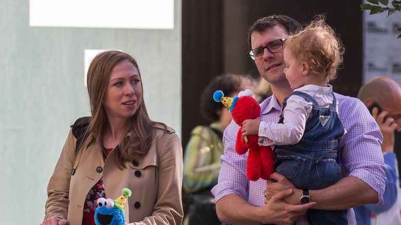 Red flags in Chelsea Clinton's marriage we just can't ignore