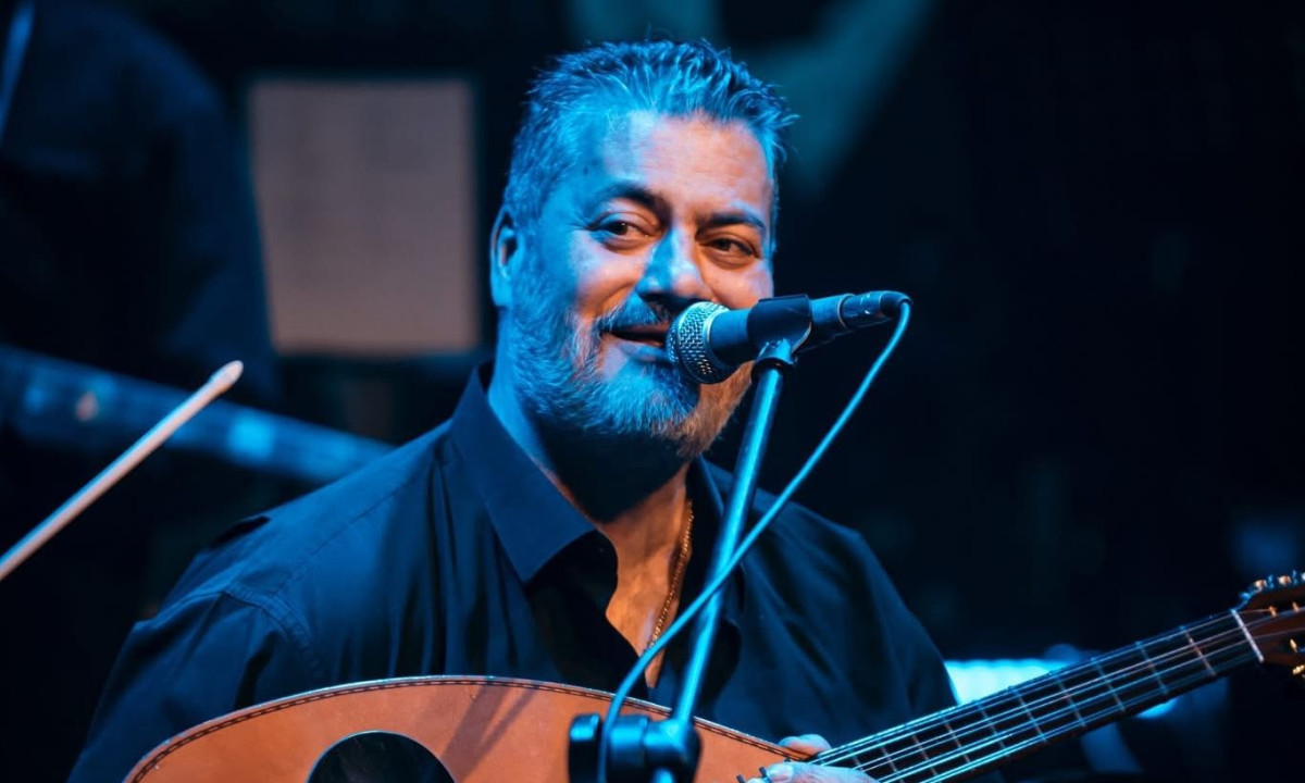 Μανώλης Κονταρός: Αποθεώθηκε σε live – Η μαντινάδα που «σήκωσε» το ...