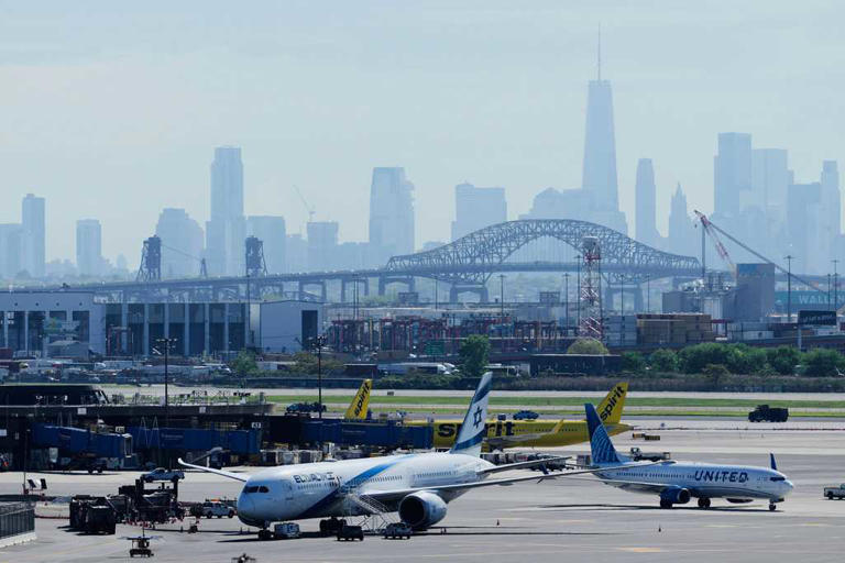 United flight strikes light pole on New Jersey Turnpike