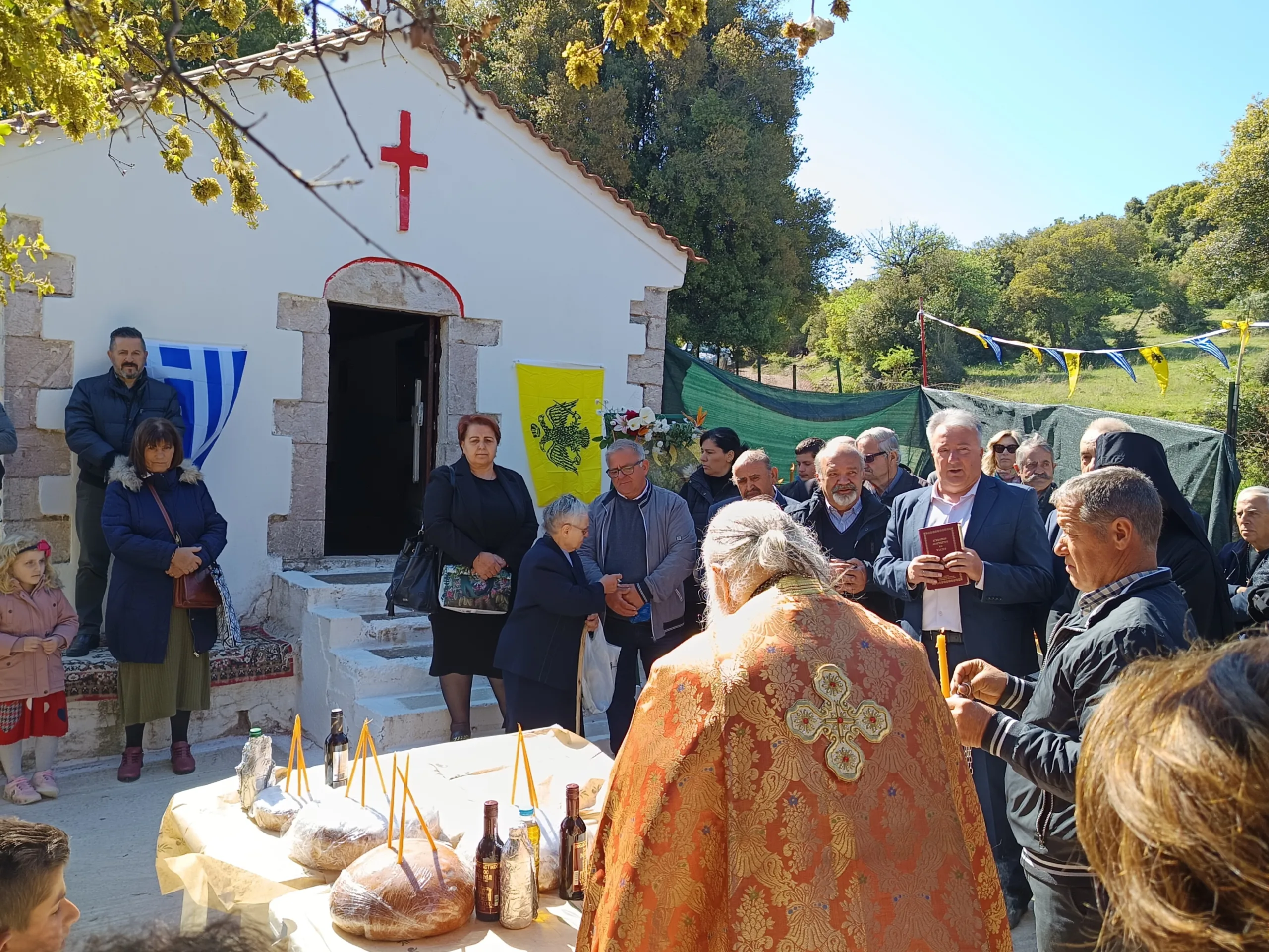 Τρισάγιο στη μνήμη του ήρωα Χρήστου Ξενοχρήστου στην Κρυσταλλόβρυση ...