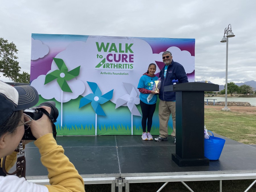 El Paso shows up to raise funds for arthritis cure