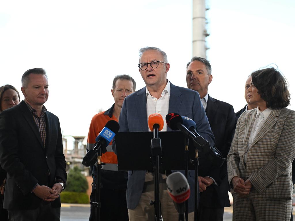 Major update after huge refinery fire
