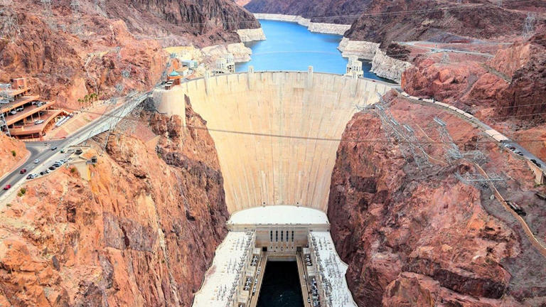 Southwest data centers face power risks as Hoover Dam output declines