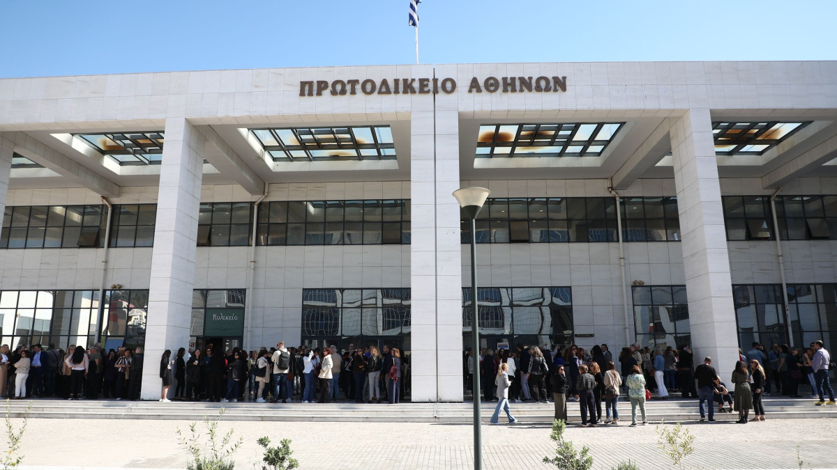 Αποχή και δίωρη στάση των δικαστικών υπαλλήλων Αθήνας σήμερα και αύριο ...