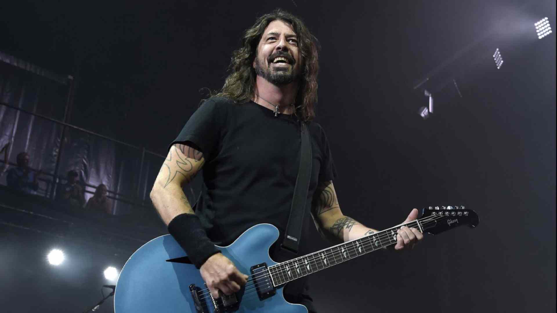 Dave Grohl rivela: "Il riscaldamento della voce con birra e whisky era ...