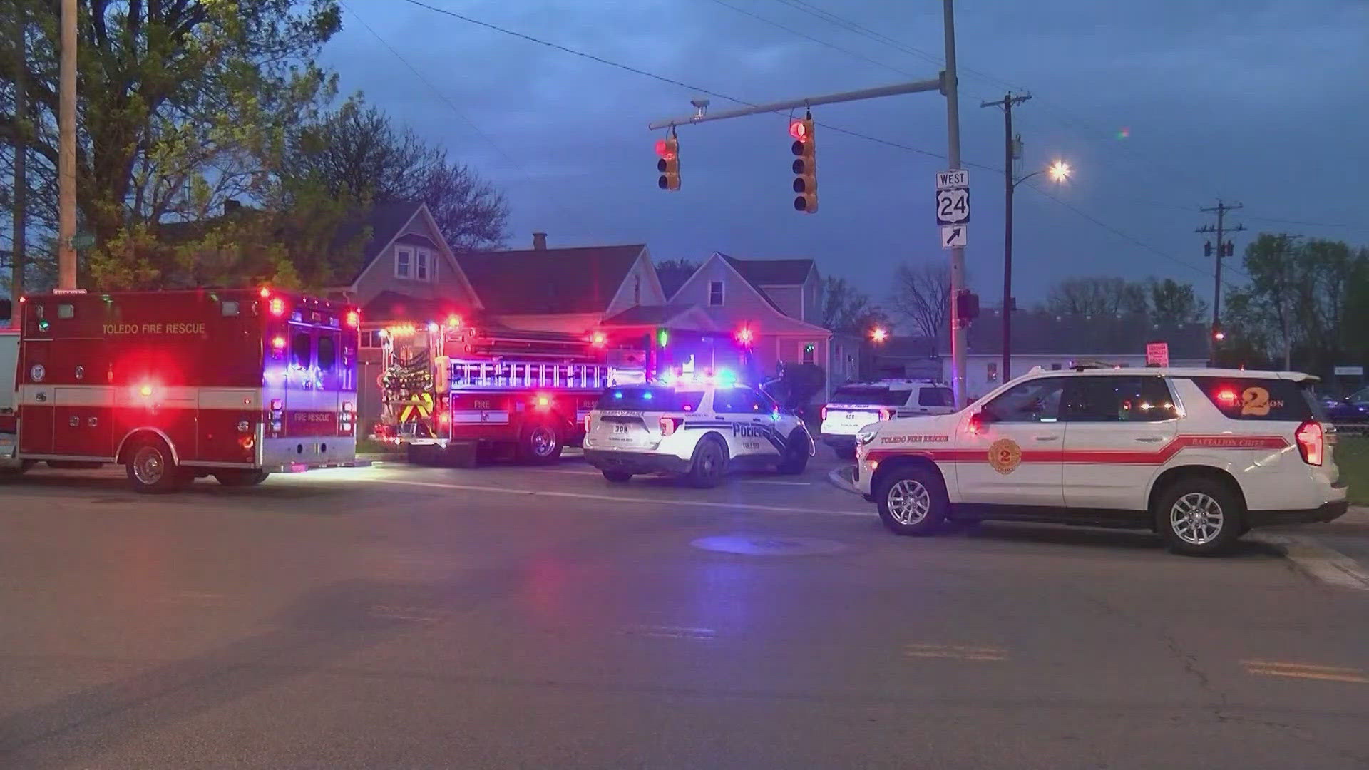 Toledo police and fire investigate at central Toledo home Sunday night