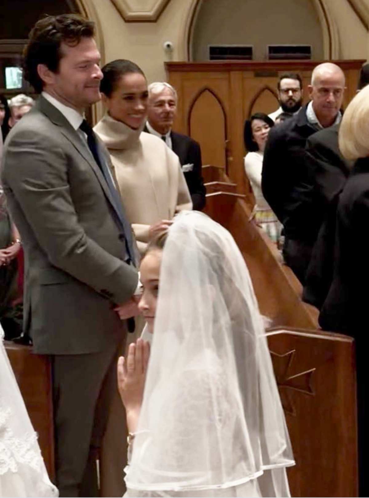 Meghan Markle makes solo Chicago trip for godson’s communion ― and the ...