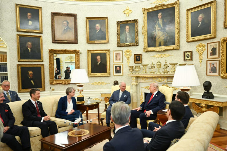 President Trump appears to have a portrait of Jackie Kennedy on display ...