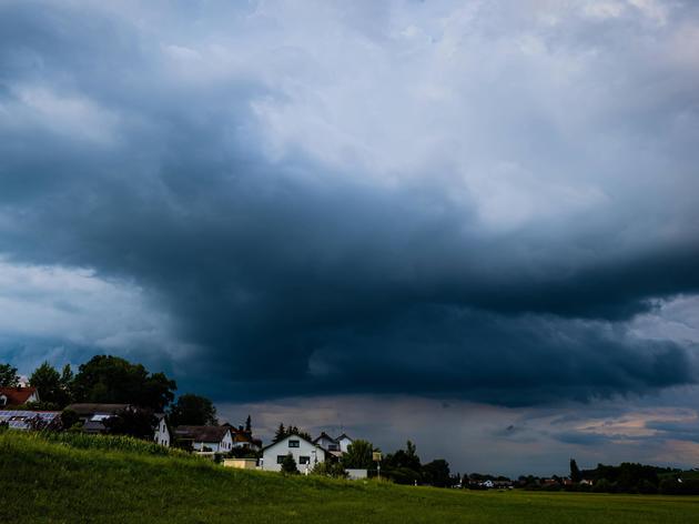 Wettersturz noch heute: Gewitter-Knall mit Starkregen in Bayern – auch ...