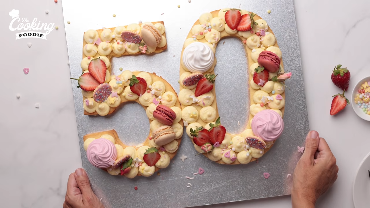 Why everyone is making these letter & number cakes for birthdays