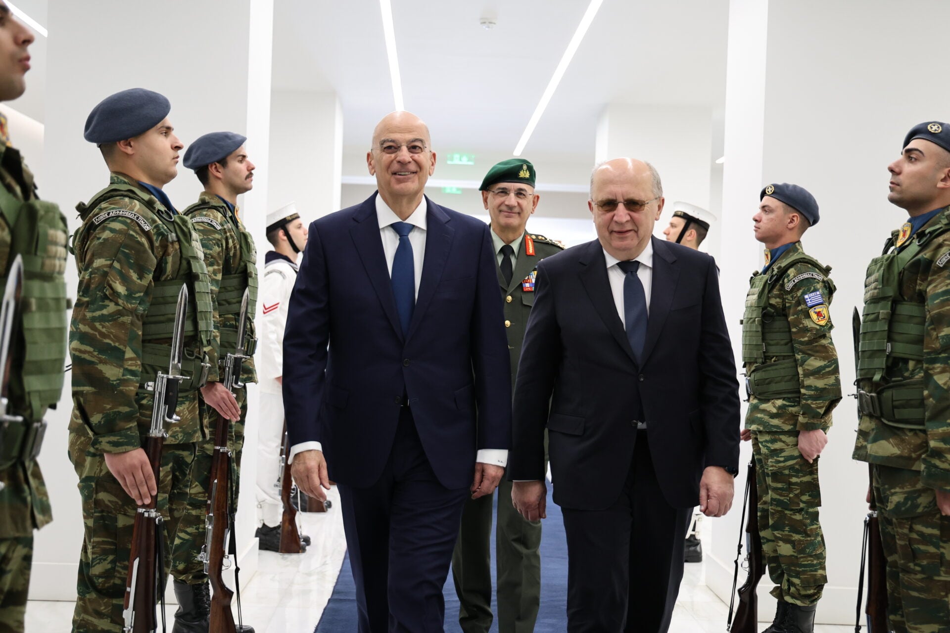 Συνάντηση Δένδια με τον Ευρωπαίο Επίτροπο Άμυνας και Διαστήματος