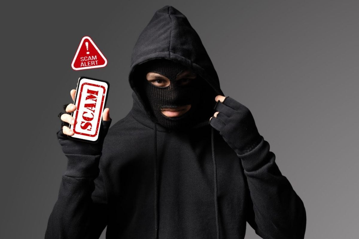 Thane nanny duped of Rs 15.76 lakh after threats over fake airport parcel