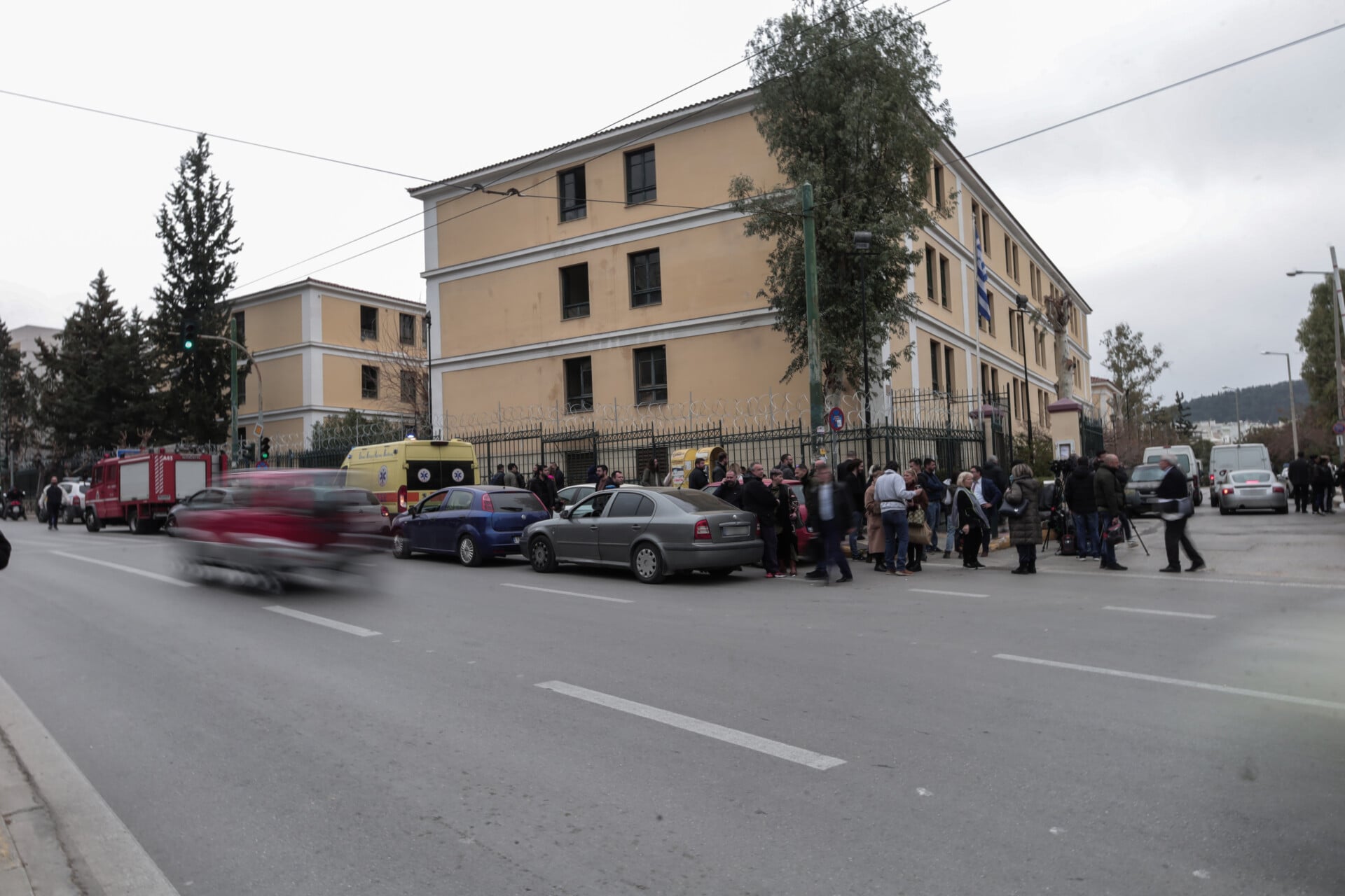 Αθήνα: Αποχές και στάσεις εργασίας από τους δικαστικούς υπαλλήλους για ...