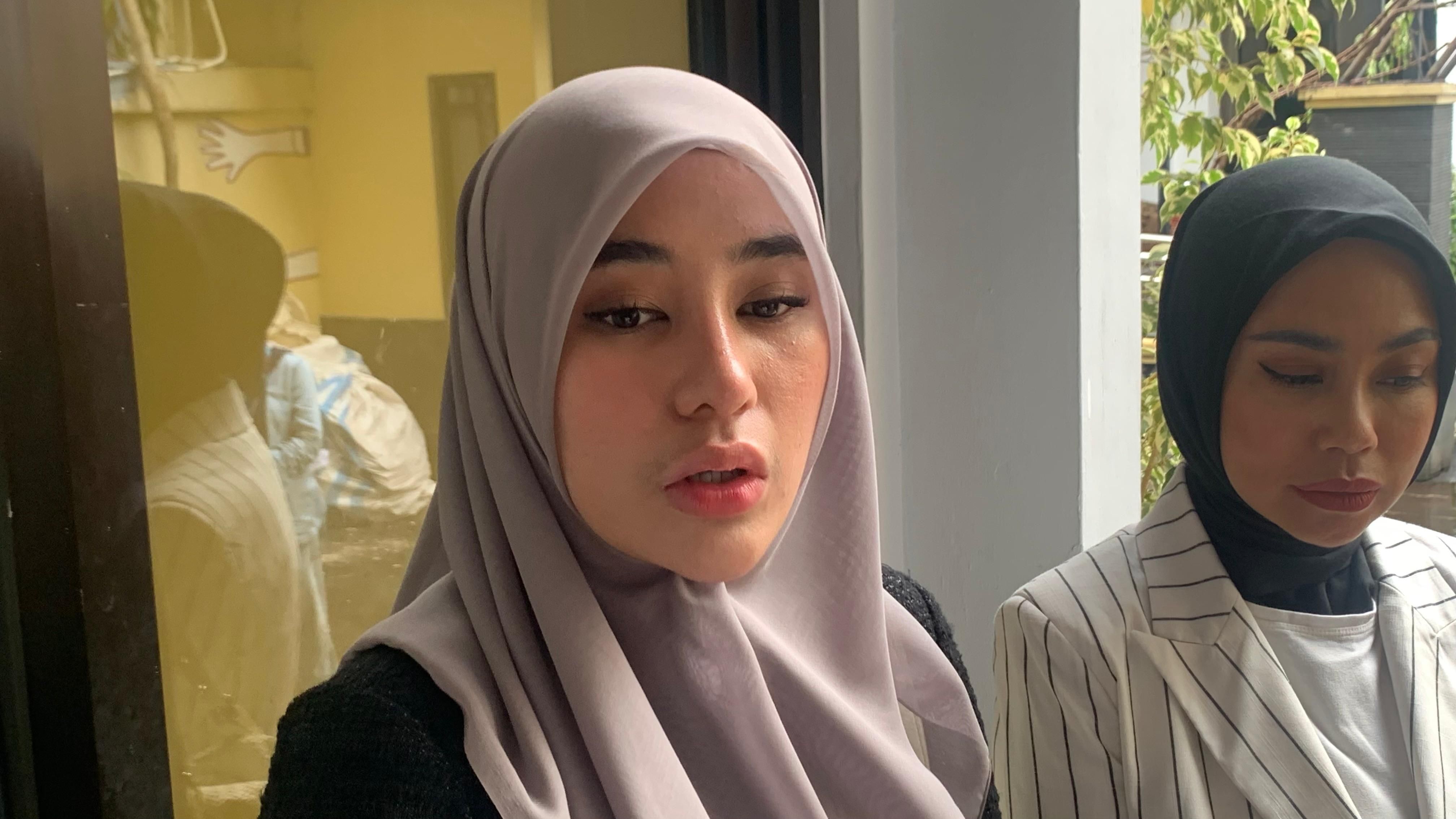 Mental hancur karena skandal VCS suami, Clara Shinta kini bergantung ...