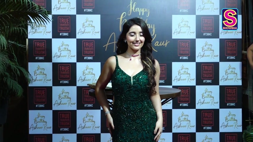 Ashnoor Kaur birthday bash: Abhishek Bajaj, Gaurav Khanna & others ...