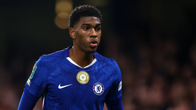 Man Utd want Chelsea 'untouchable' - and Xabi Alonso could sell him