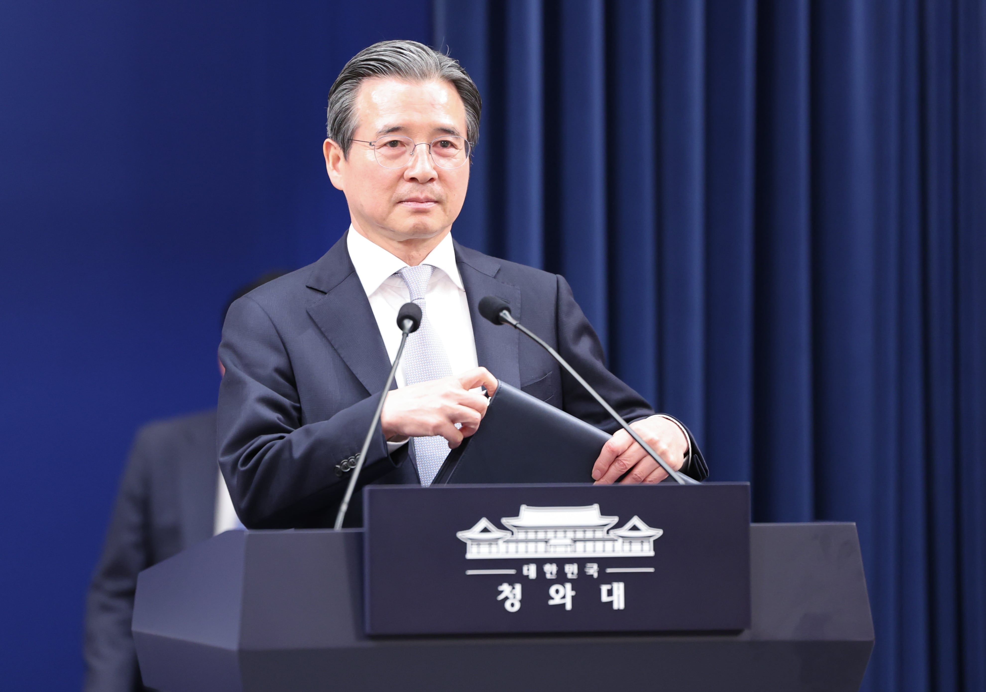 Kim Yong-beom: Homeowner tax deduction to stay