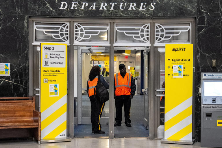 Inside the sudden collapse of Spirit Airlines