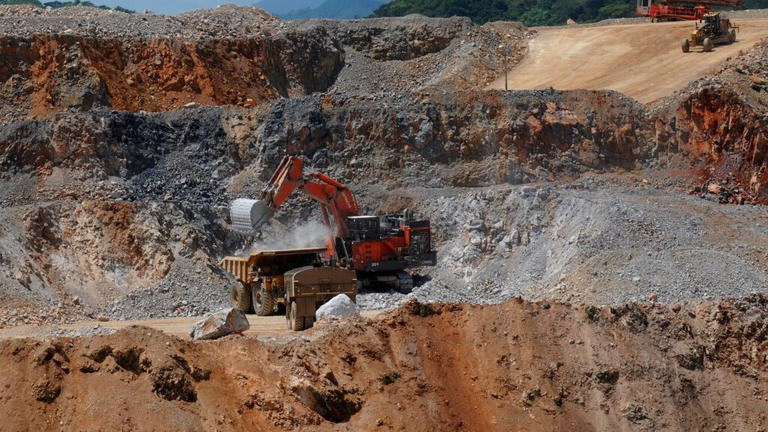 Δομινικανή Δημοκρατία: Πορεία ενάντια σε προτεινόμενο καναδικό μεταλλείο