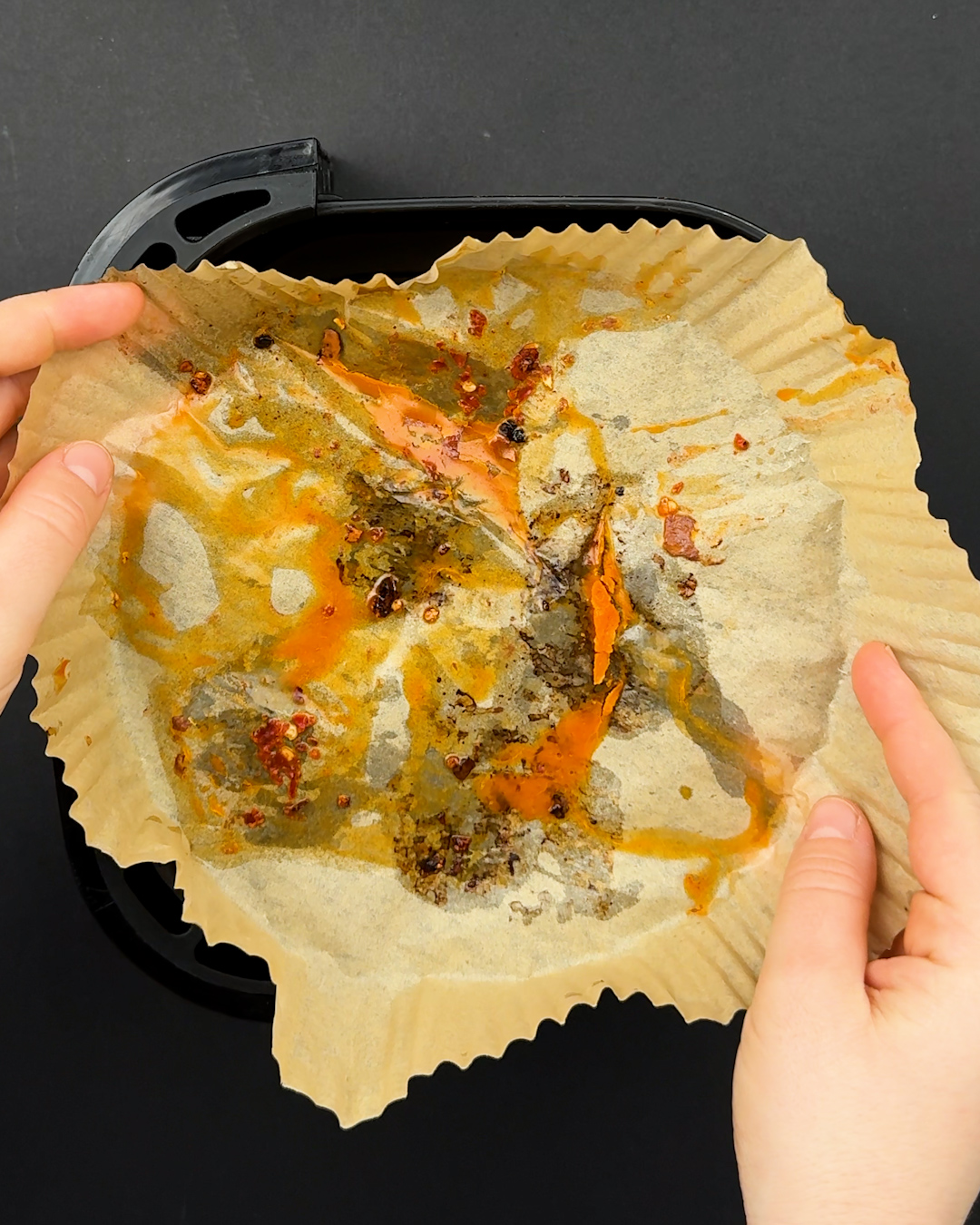Collect dirt from air fryer easily