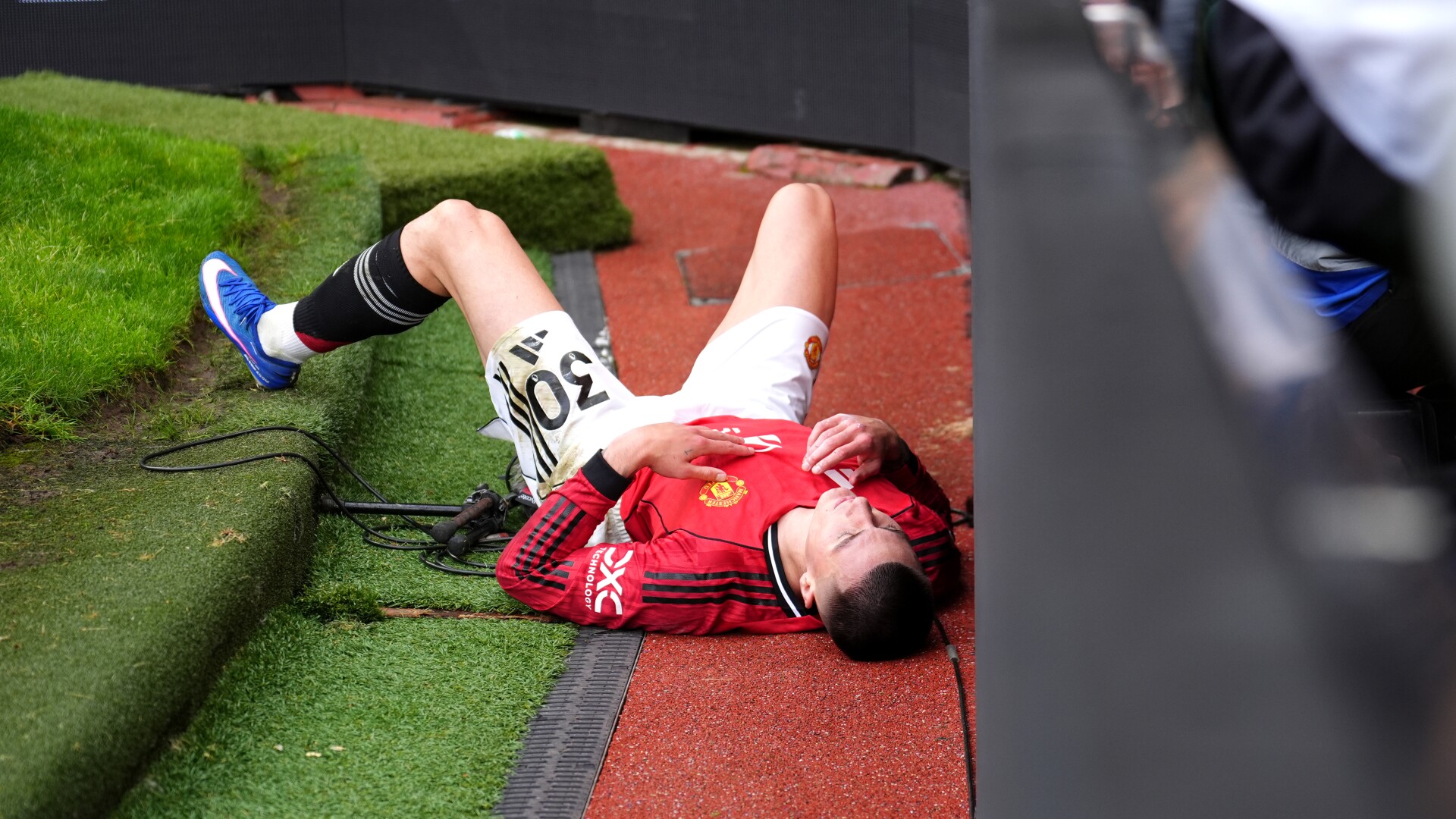 Benjamin Sesko injury news: Carrick updates Manchester United forward's ...