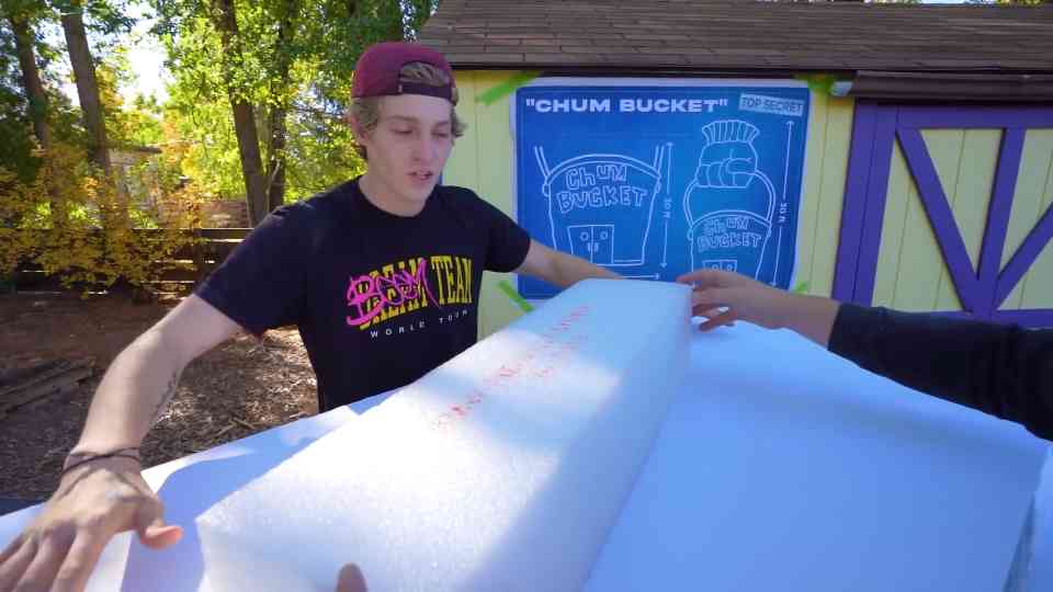 Building SpongeBob’s Chum Bucket in real life