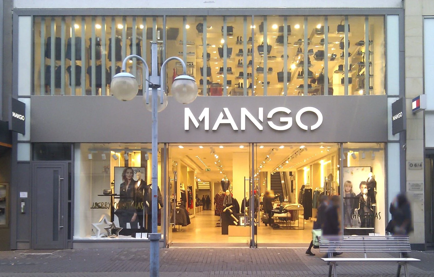 Mango y H&M tienen los vestidos de invitada que parecen de lujo pero ...