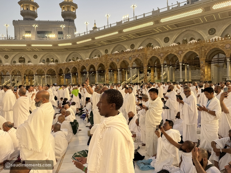 Hajj pilgrims can now travel within Saudi Arabia