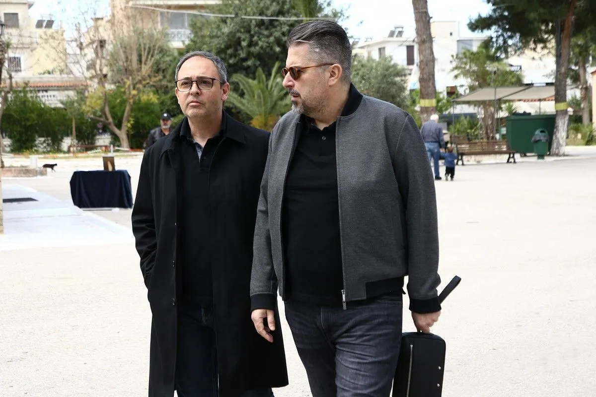 Ολυμπιακός: Τελέστηκε η κηδεία του Στάθη Γαβάκη, παρόντα στελέχη της ...