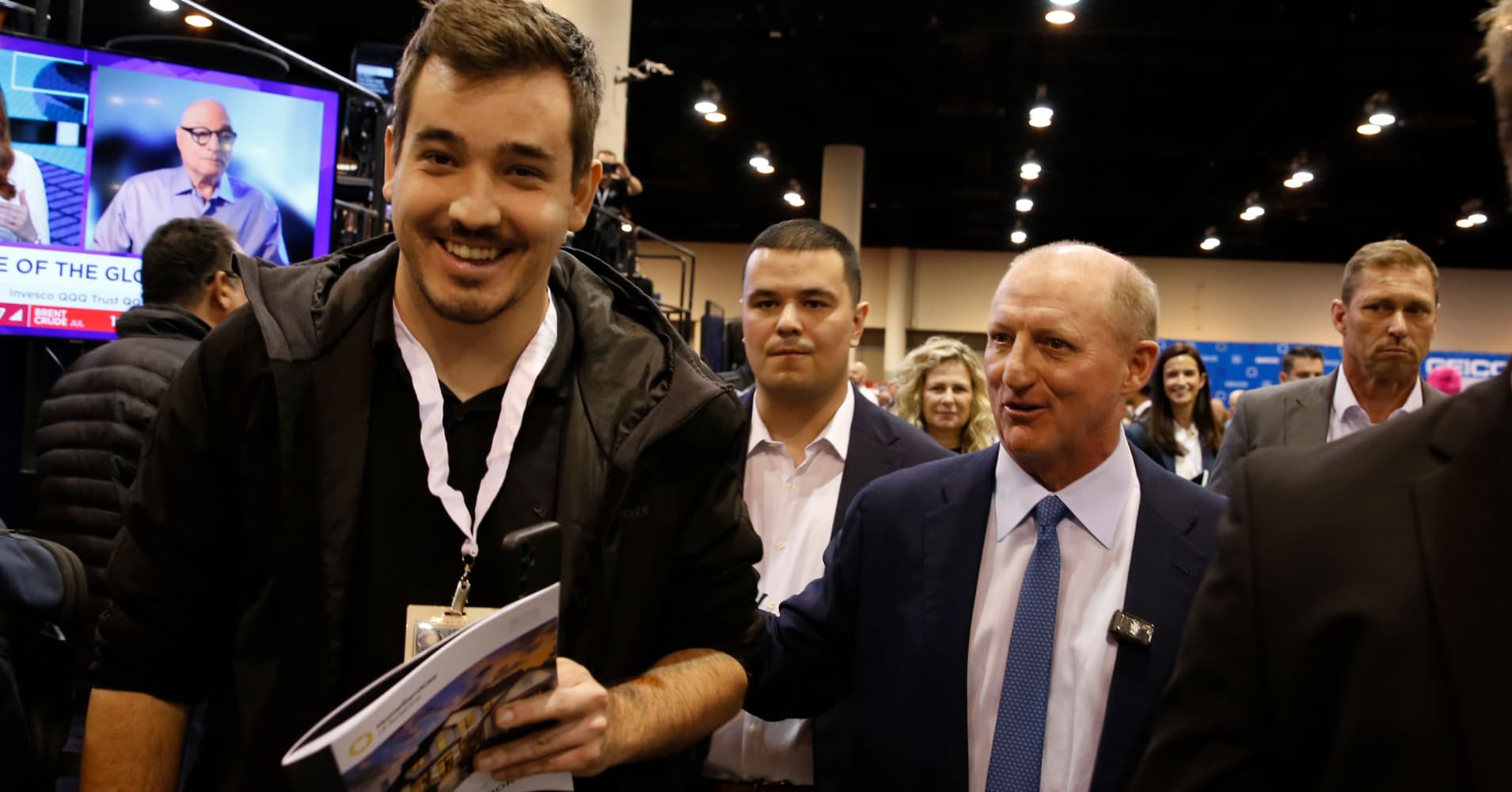 Berkshire Hathaway meeting, Spirit shuts down, Meta's return to court ...