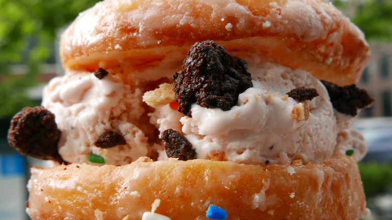 13 desserts to make using store-bought donuts