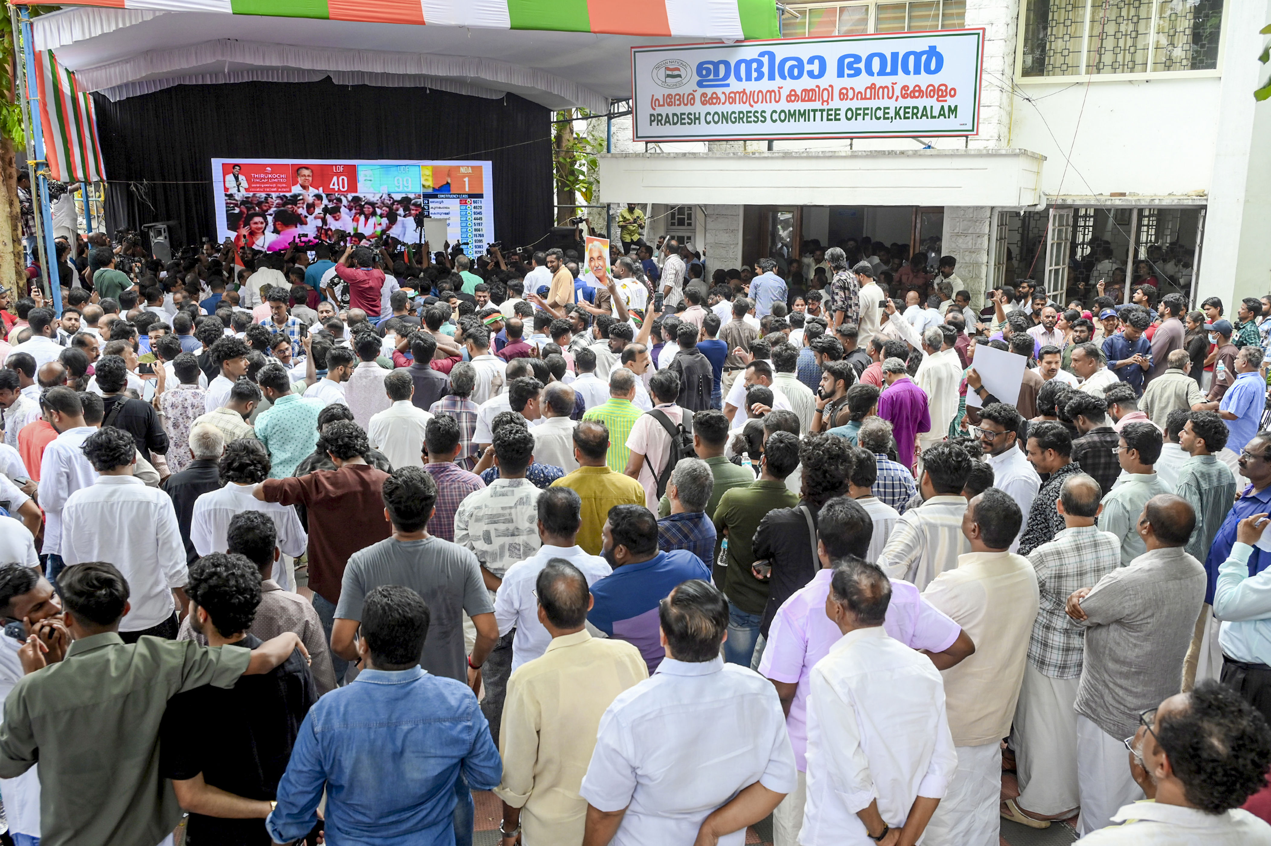 Telangana CM congratulates senior Congress leaders, party activists ...