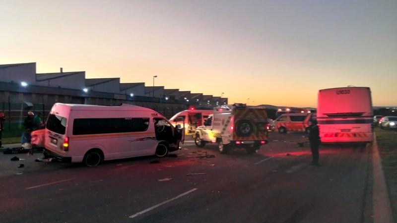 Eastern Cape U-turn horror: 7 dead in fatal taxi-bus collision